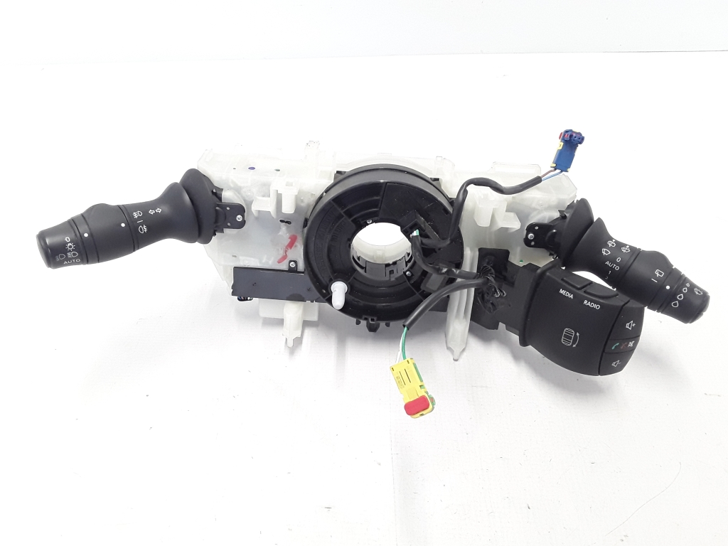 Used RENAULT Megane Steering coil 255670017R