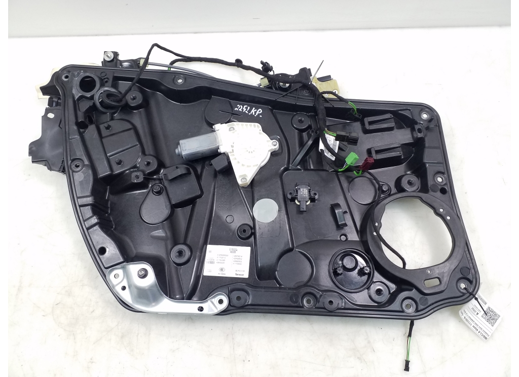 Used Mercedes Benz CLA-Class Front door window lifter and its parts