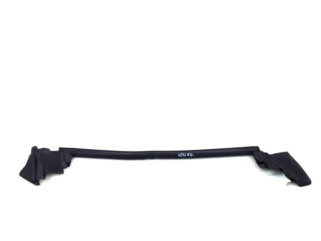 Naudotas Mercedes Benz CLA-Class Galinių šoninių durų juostelė prie ...