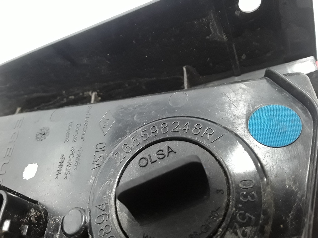 Used RENAULT Trafic Rear fog lamp 265598248R