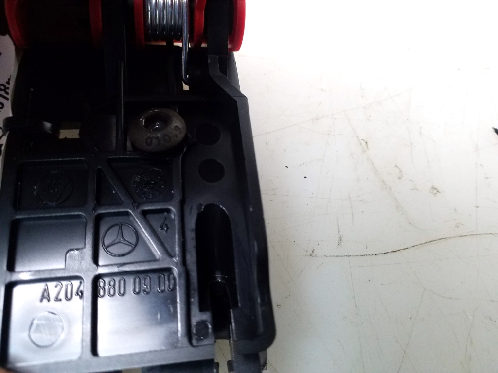 Naudotas Mercedes Benz CLA-Class Variklio gaubto atidarymo rankenėlė ...