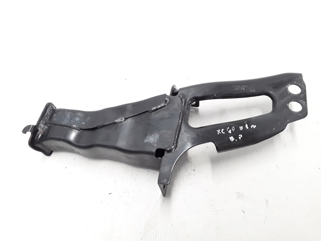 Used VOLVO XC60 Another detail of the front bumper beam 31329436