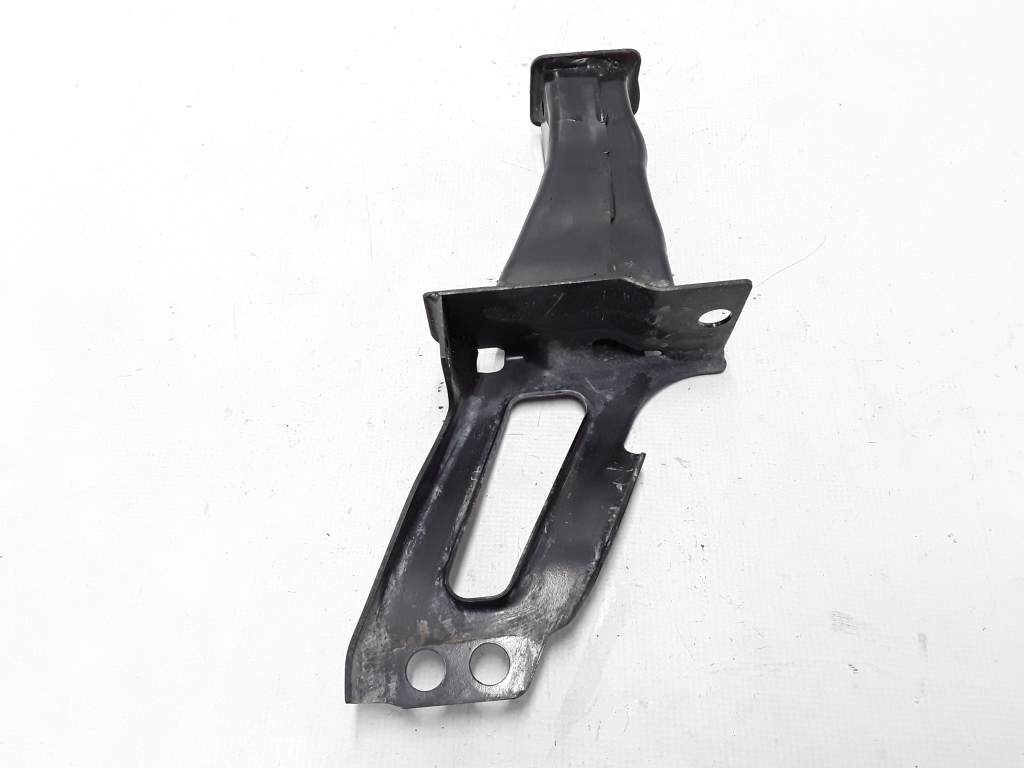 Used VOLVO XC60 Another detail of the front bumper beam 31329436