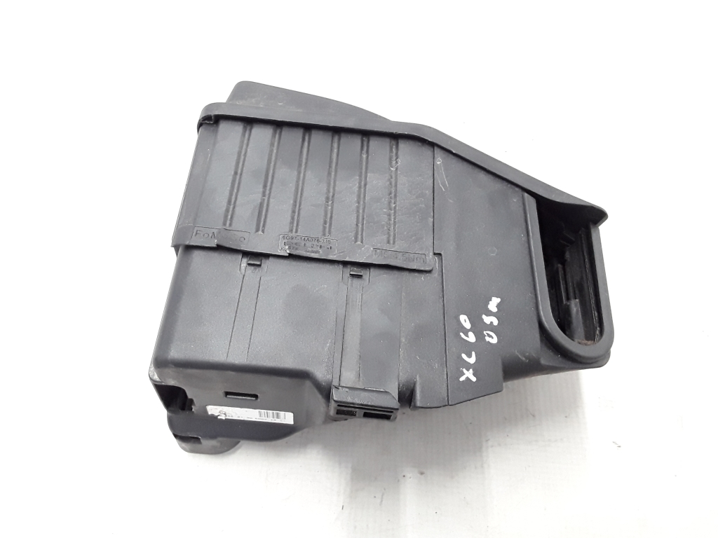 Naudotas VOLVO XC60 Saugiklių bloko korpusas po variklio gaubtu 30728625