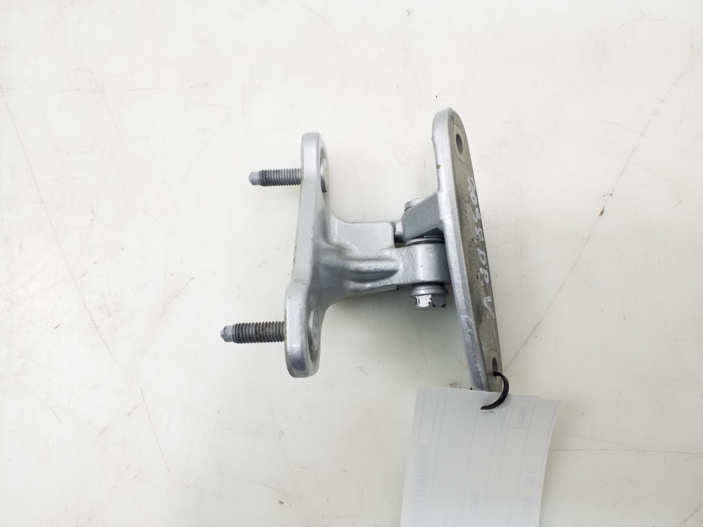 Used Mercedes Benz E-Class Front door top hinge A2047201637