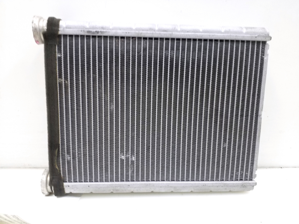 Used TOYOTA Urban Cruiser Interior shoulder radiator 8710752060