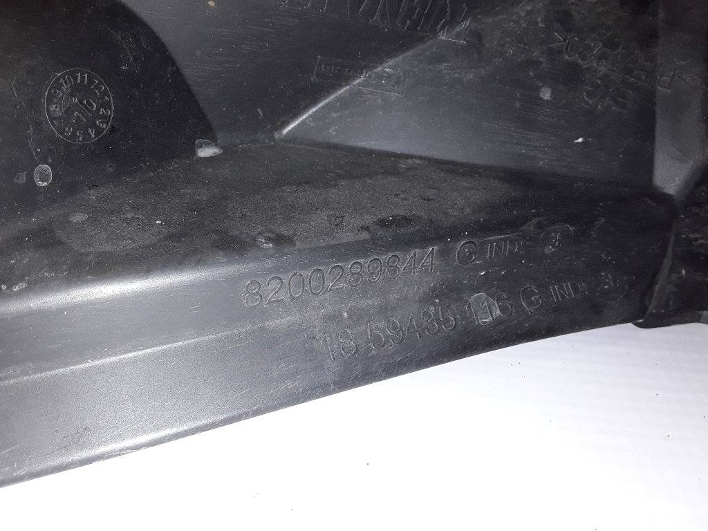 Used RENAULT Clio Front bumper bracket 8200289844