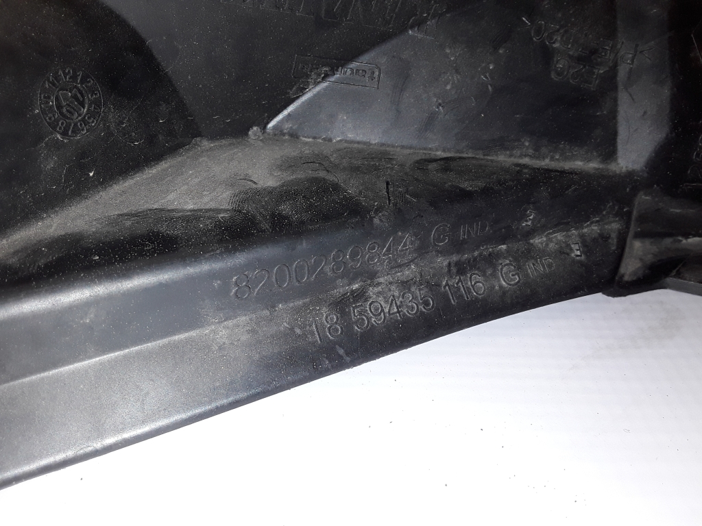 Used RENAULT Clio Front bumper bracket 8200289844