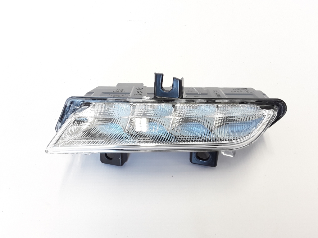Used RENAULT Clio Front bumper reflector 266059367R