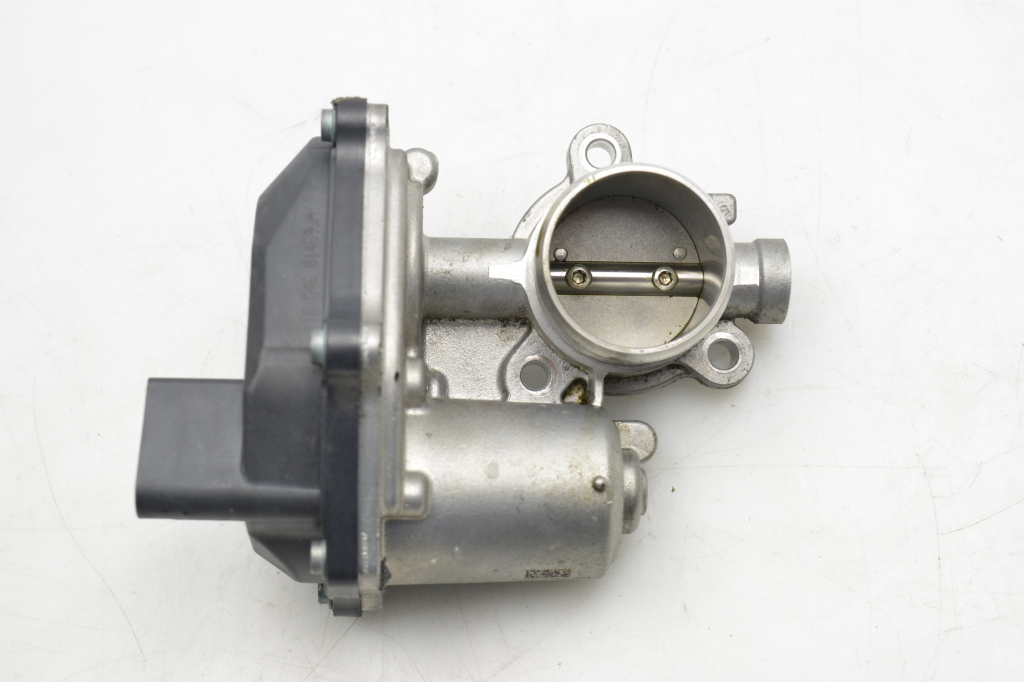 Used Volkswagen Golf EGR valve valve 04L131501M