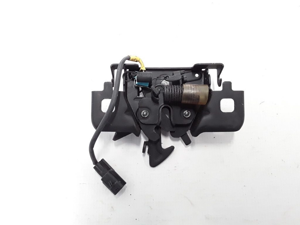 Used RENAULT Captur Engine cover lock 656011705R