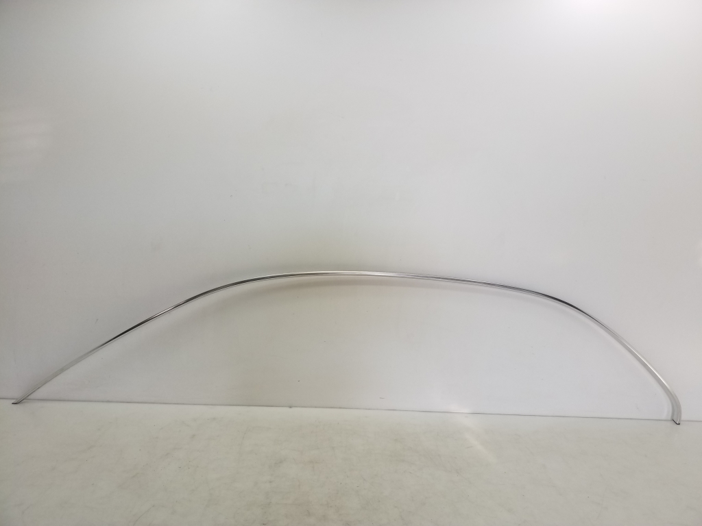 Used Mercedes Benz C-Class Roof strip A2046900780