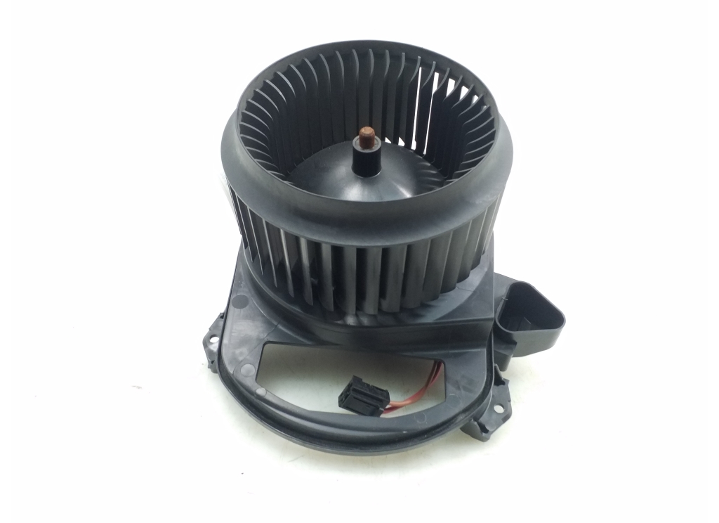 Used Mercedes Benz A-Class Cabin shoulder motor A2469062501