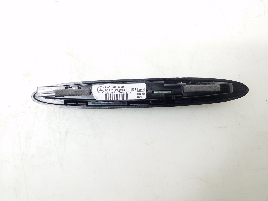 Used Mercedes Benz E-Class Parking system display A0015424723