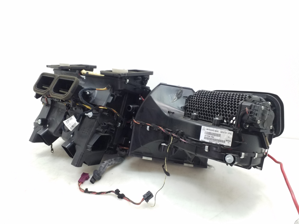 Naudotas Mercedes Benz E-Class Salono pečius ir jo detalės