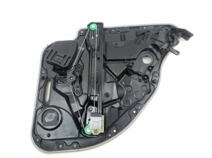 Naudotas Mercedes Benz E-Class Galinių šoninių durų stiklo pakėlikas ir ...