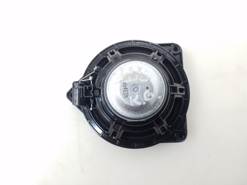 Used Mercedes Benz E-Class Rear side door speaker A2138201000