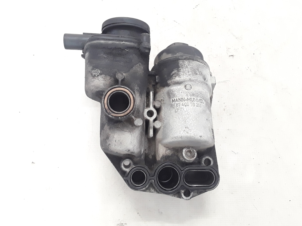 Used VOLVO C70 Oil filter housing 30677920