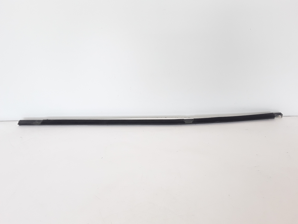 Used BMW 5 SERIES Rear side door strip to glass outer 51357208568