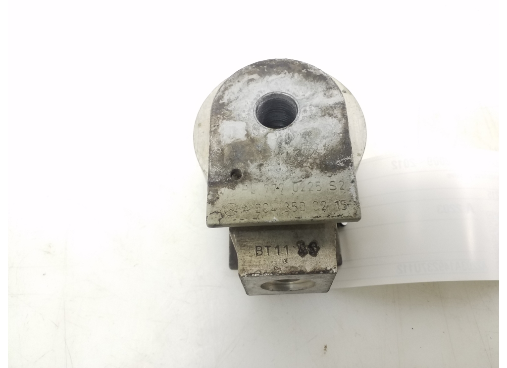 Used Mercedes Benz E-Class Rear gear cushion A2043500215