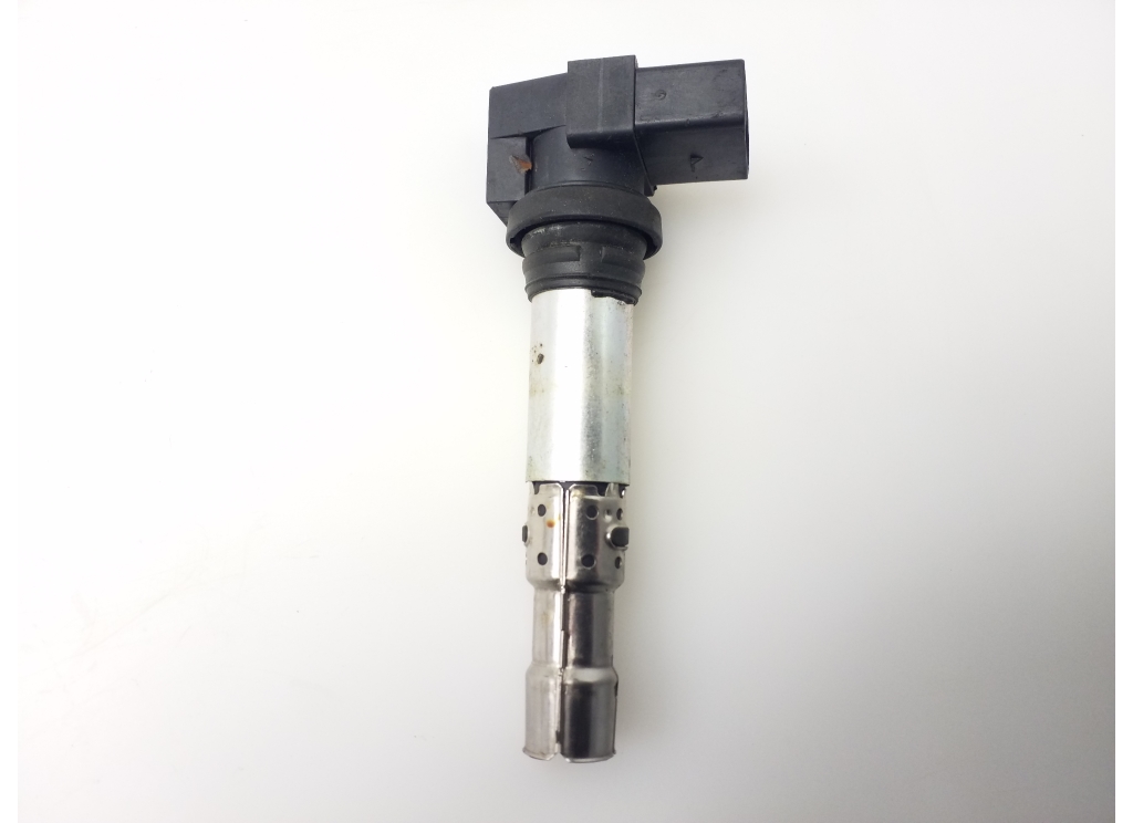 Used Volkswagen Golf Ignition coil 036905715