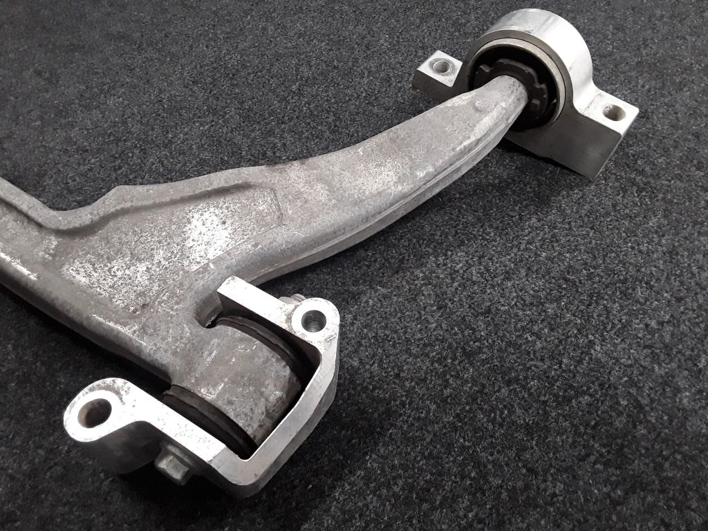 Used VOLVO XC60 Front lever 31360651