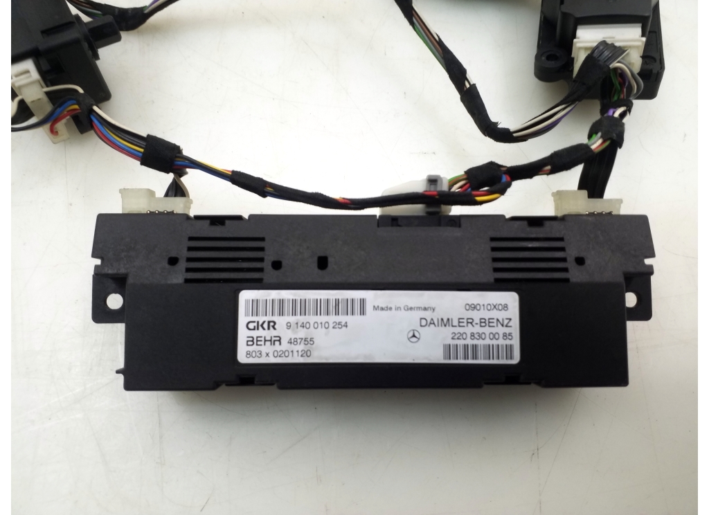 Used Mercedes Benz S-Class Interior shoulder valve motor A2208201042