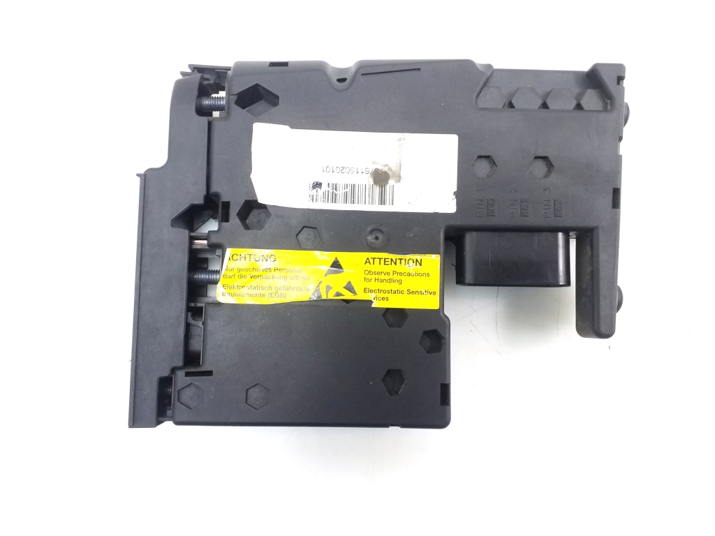 Naudotas Mercedes Benz E-Class Saugiklių bloko laikiklis po variklio ...