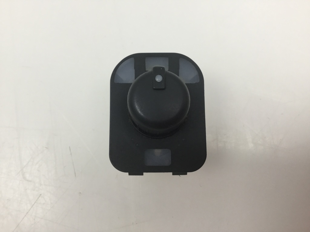 Used AUDI A4 Switch for mirror control 8E0959565A