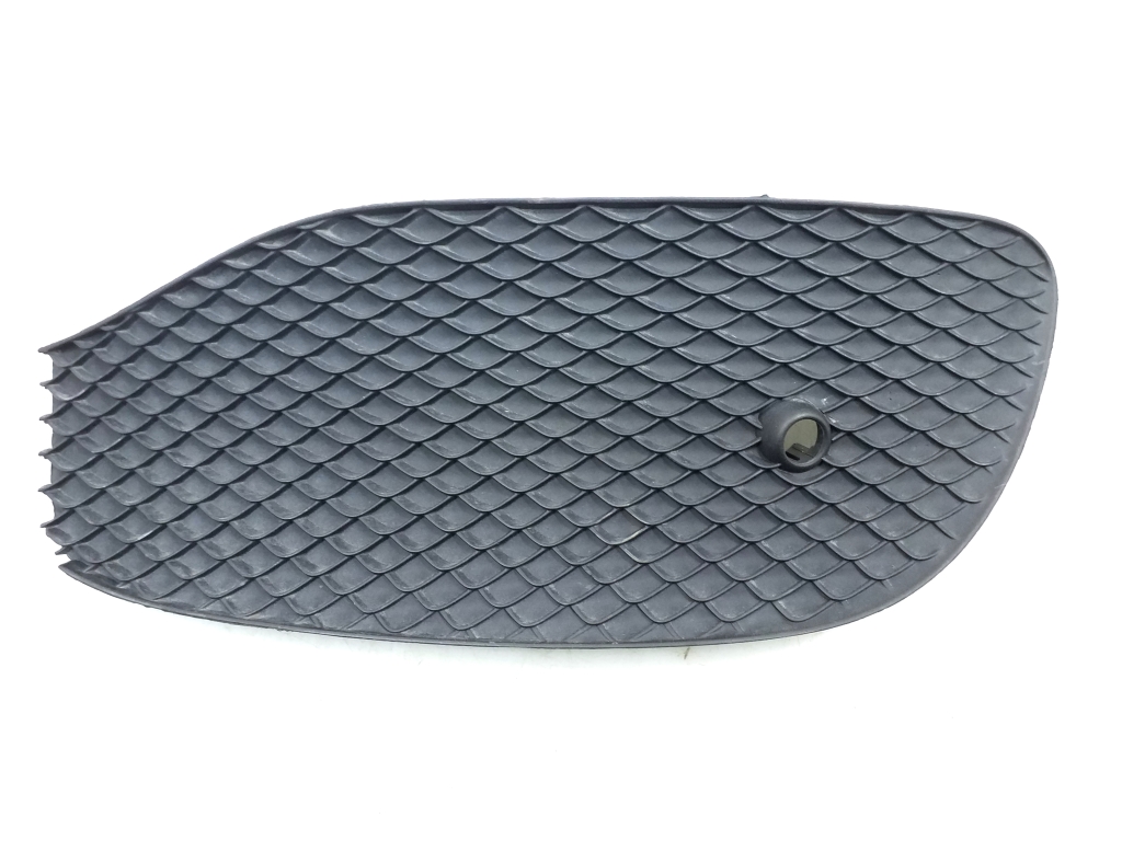 Used Mercedes Benz E-Class Front bumper fog lamp cover A2138851600