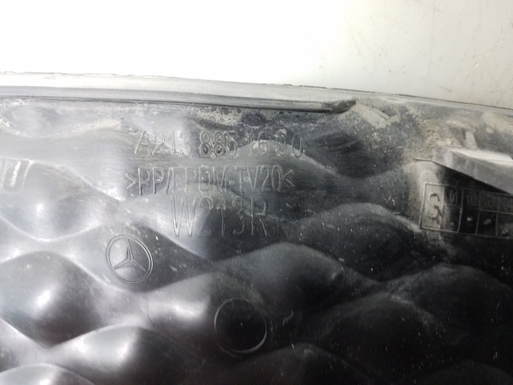 Used Mercedes Benz E-Class Front bumper fog lamp cover A2138851600