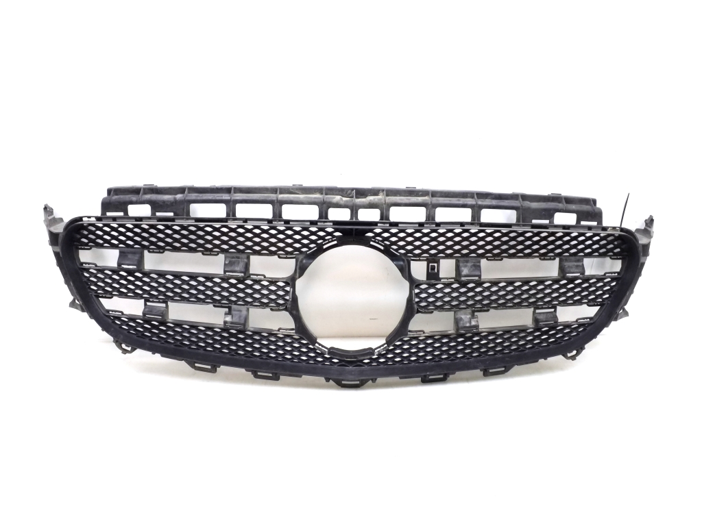 Used Mercedes Benz E-Class Front grille A2138880123