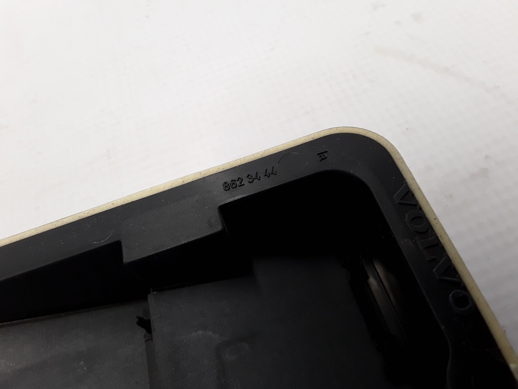 Used VOLVO V60 Rear wing ventilation grille 8623444