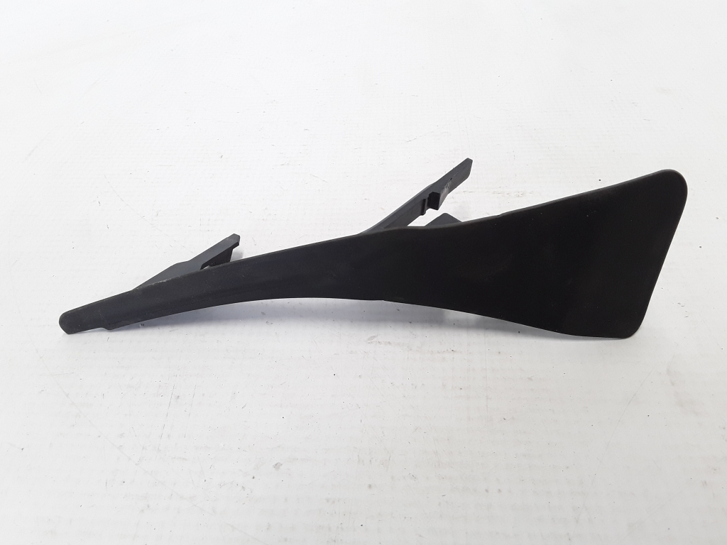 Used VOLVO XC90 Windshield wiper mechanism trim to the glass 31391841