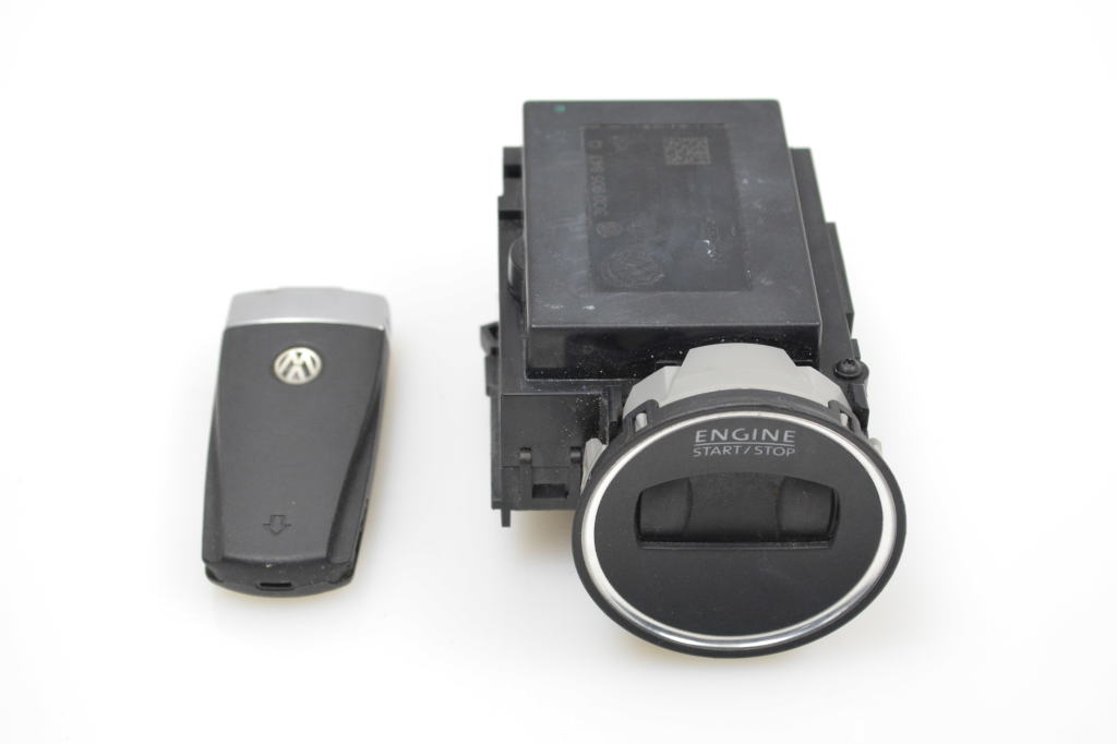 Naudotas Volkswagen Passat Užvedimo spynelė 3C0905843Q