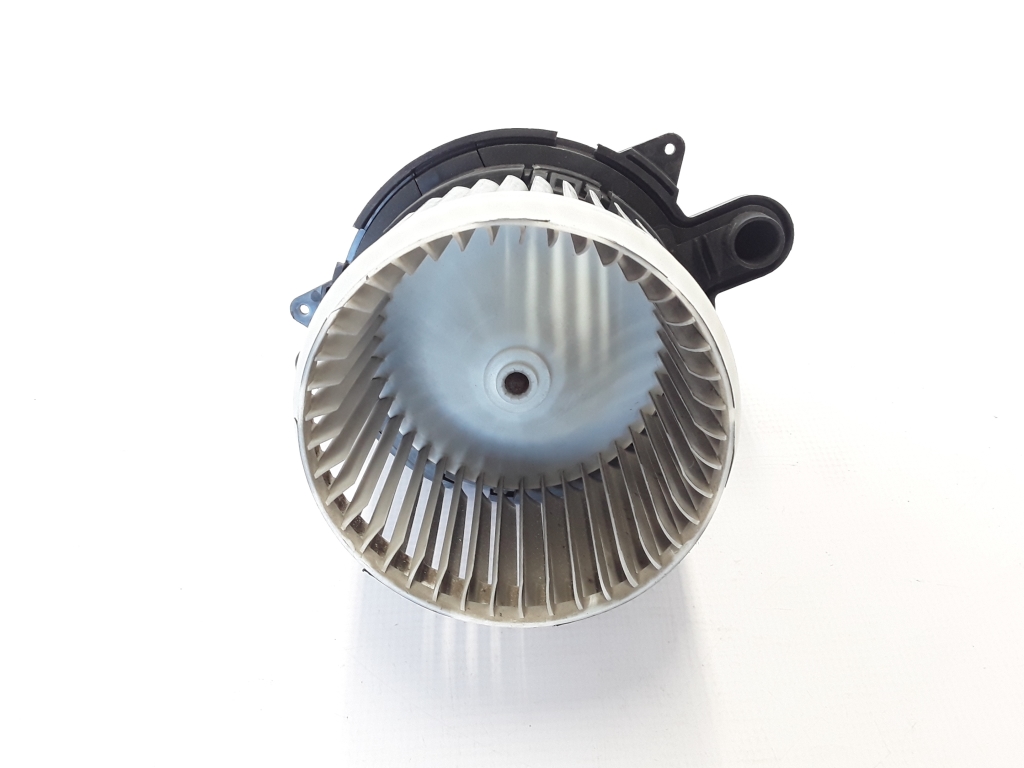 Used Dacia Sandero Cabin shoulder motor 272100736R