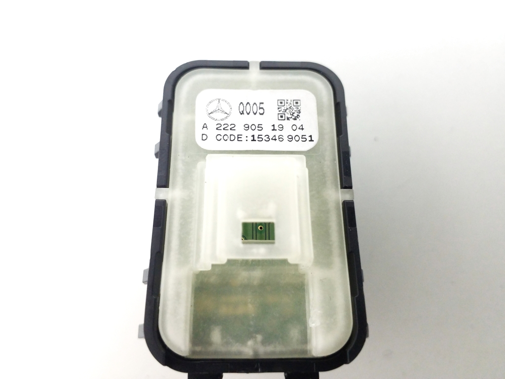 Used Mercedes Benz E-Class Rear side door glass switch A22290519049051