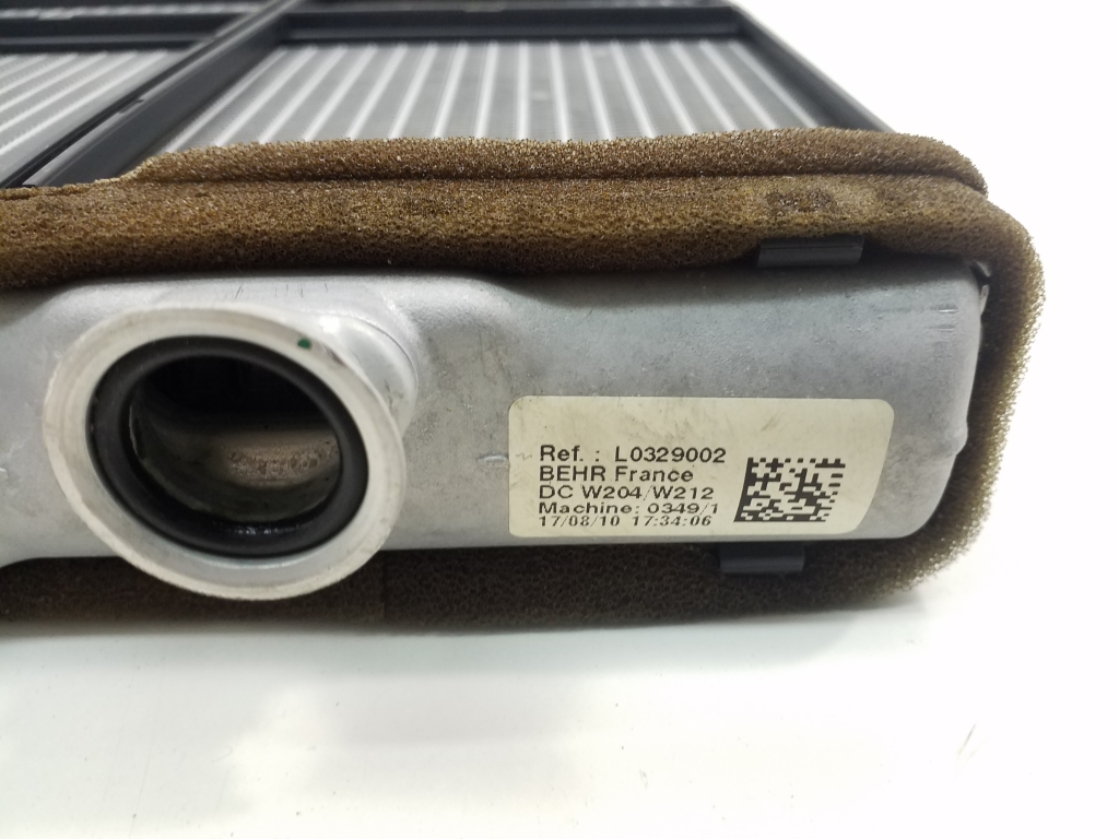 Used Mercedes Benz E-Class Interior shoulder radiator A0998300061