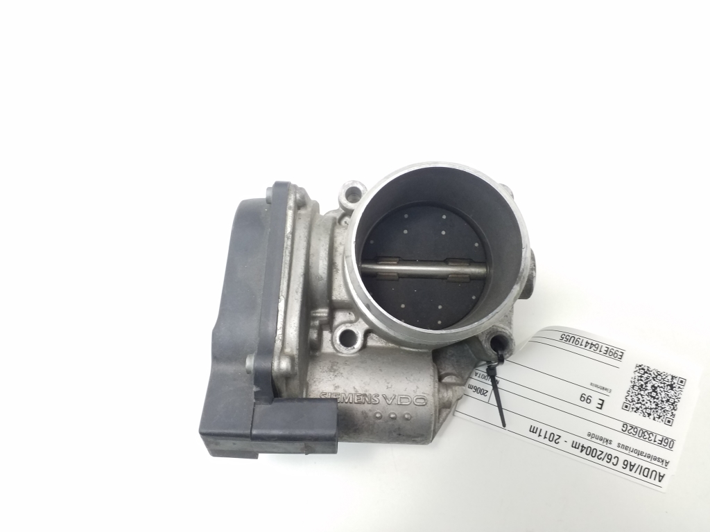 Used AUDI A6 Accelerator valve 06F133062G