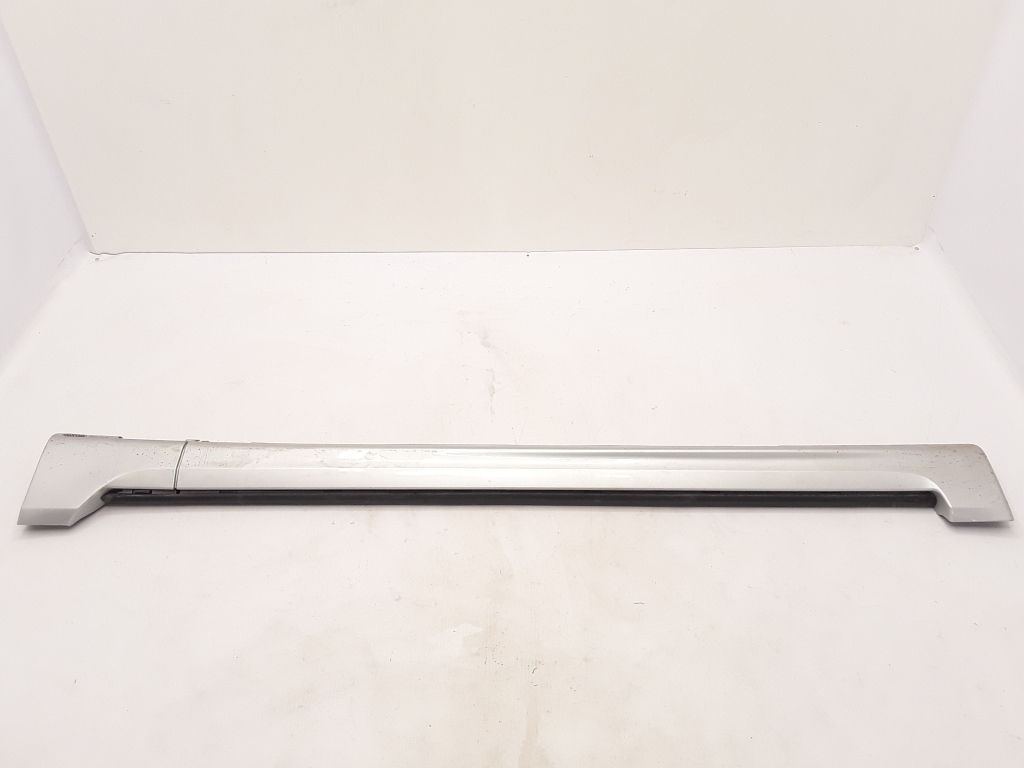 Used VOLVO V70 Exterior sill trim 30678564