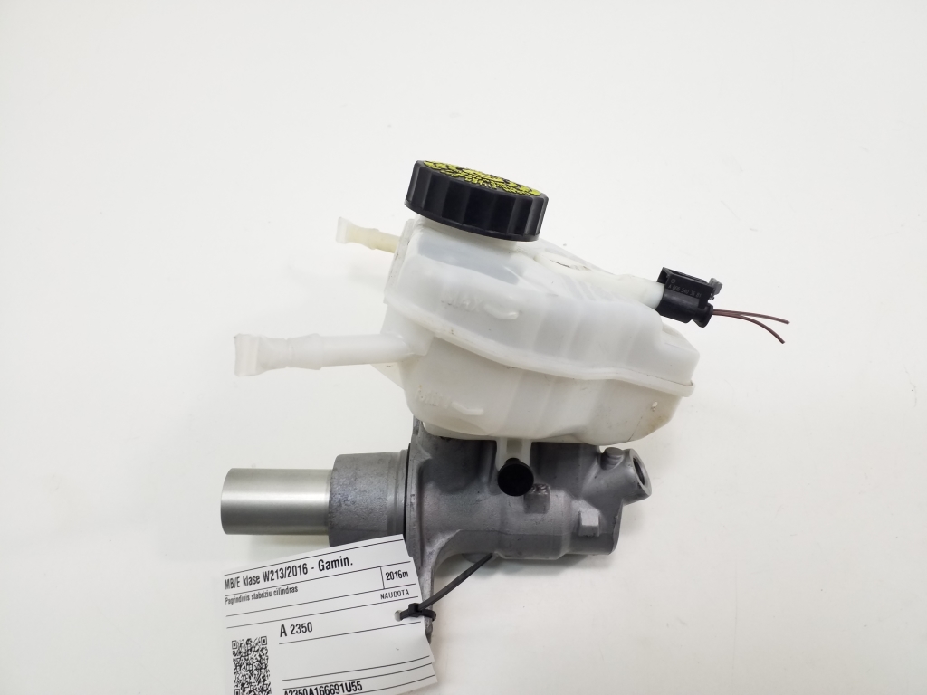 Used Mercedes Benz E-Class Master cylinder A2134300100