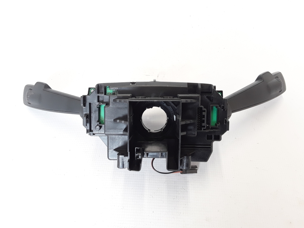 Used VOLVO V70 Switch and its parts