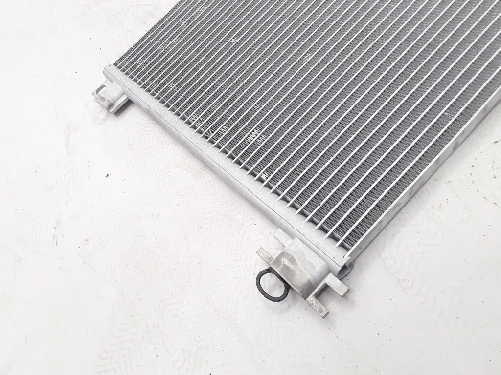 Used RENAULT Trafic Air conditioning radiator 921008178R