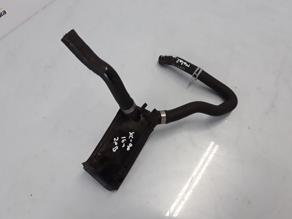 Used VOLVO XC90 Cooling radiator hose 31338712