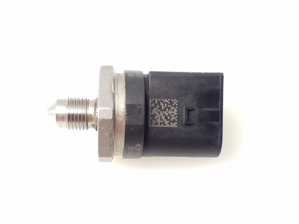Used Volkswagen Golf High pressure fuel line sensor 0261545079