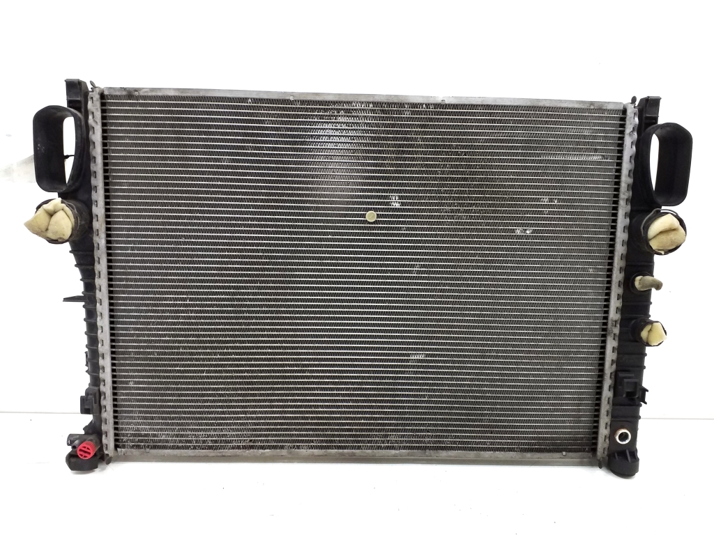 Used Mercedes Benz E-Class Cooling radiator A2115001302