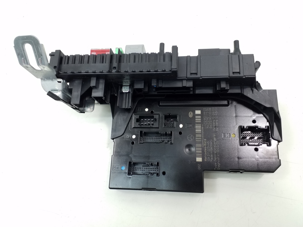Used Mercedes Benz CLS-Class Fuse box in the boot A2129009922