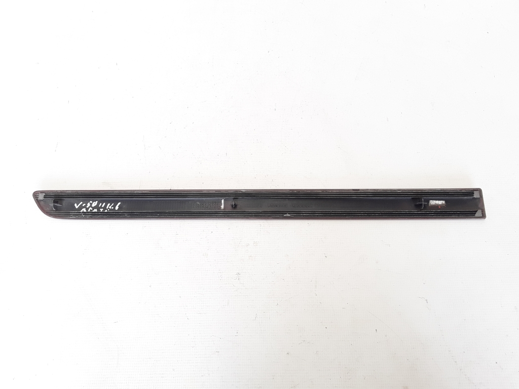 Used VOLVO V50 Rear side door strip 39987038
