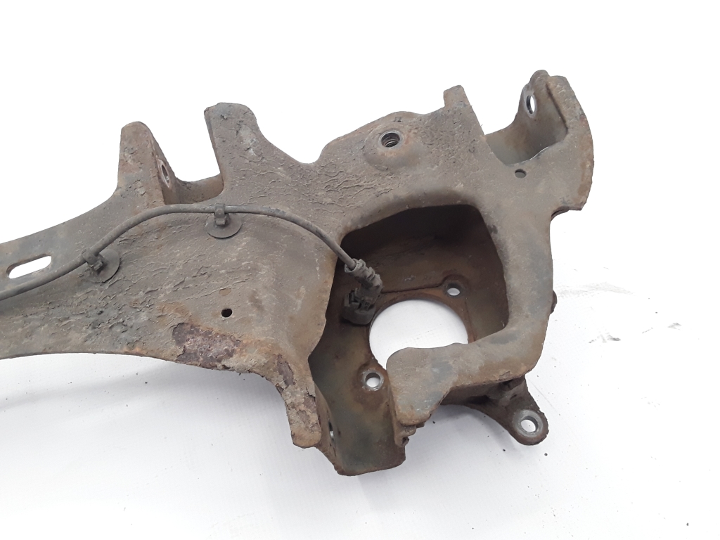 Naudotas VOLVO V50 Galinės stebulės kelmas be guolio 30736776