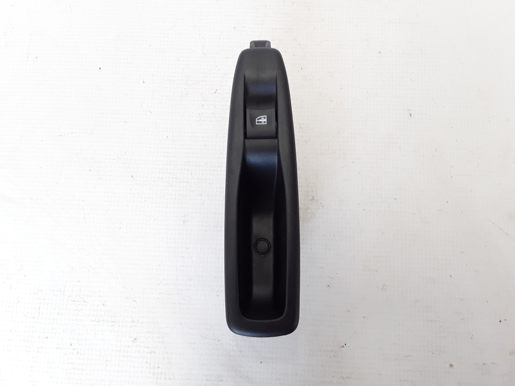 Used RENAULT Captur Rear side door glass switch 829614619R